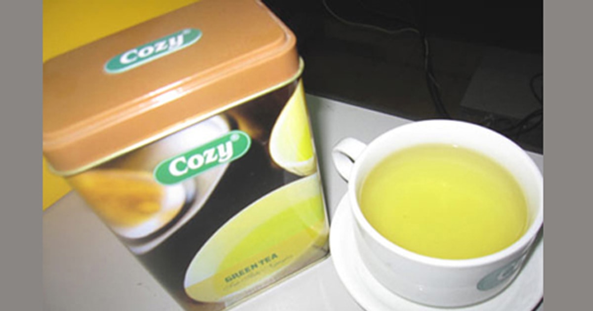 Cozy trở về ‘so găng’ với đại gia trà ngoại