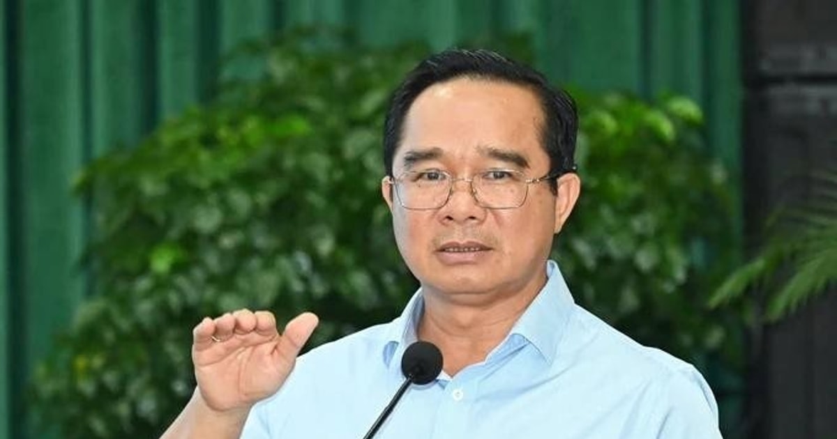 Chủ tịch UBND TP.HCM chỉ đạo rà soát quy định đất đai trước thời điểm ...