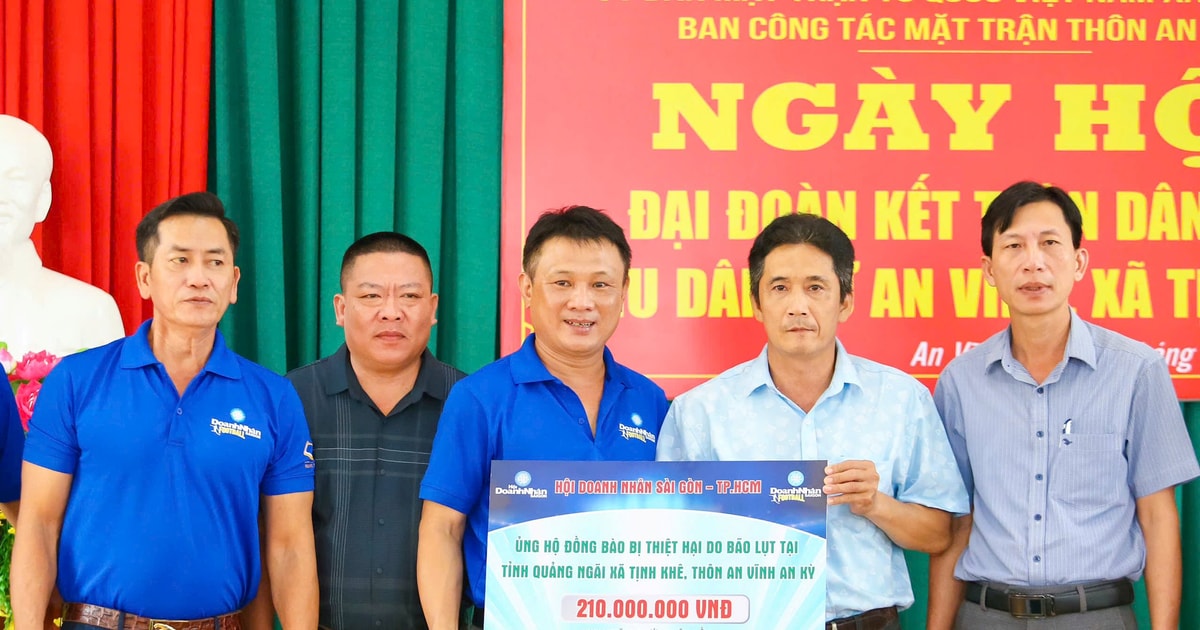 Ban tổ chức Giải Bóng đá Hội Doanh nhân Sài Gòn - Cúp Mebifarm hỗ trợ ...
