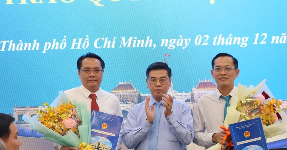 Phó Chánh Văn phòng UBND TP.HCM Trương Công Huy nhận nhiệm vụ tại Tổng ...